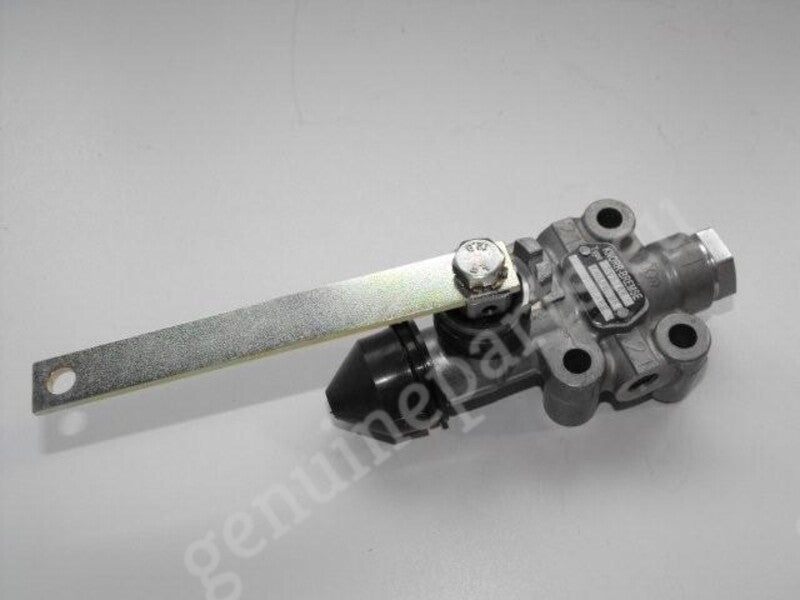 Knorr-Bremse Levelling Valve SV1361 - I90452 – GenuineParts.eu