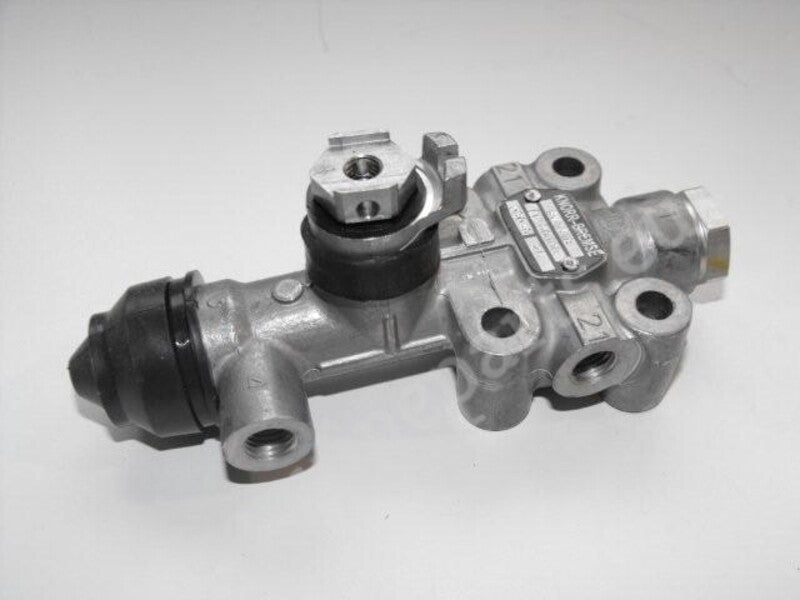 Knorr-Bremse Levelling Valve SV1318 - II36108 – GenuineParts.eu